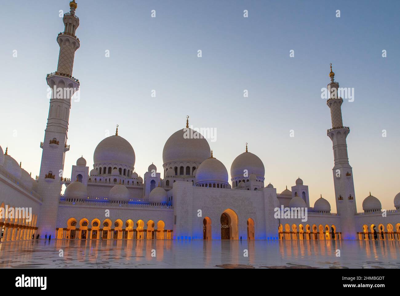 View of Sheikh Zayed Grand Mosque Stock Photo - Alamy