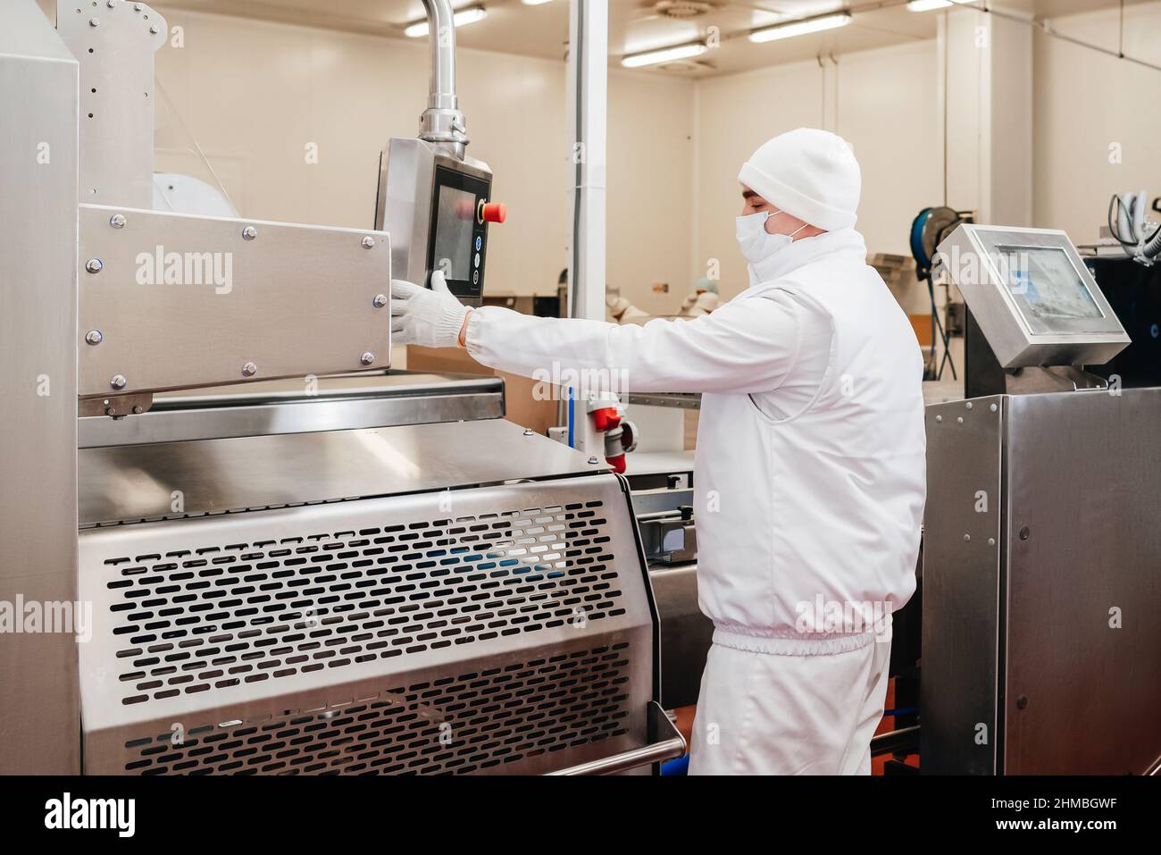 Semi automated machine hi-res stock photography and images - Alamy