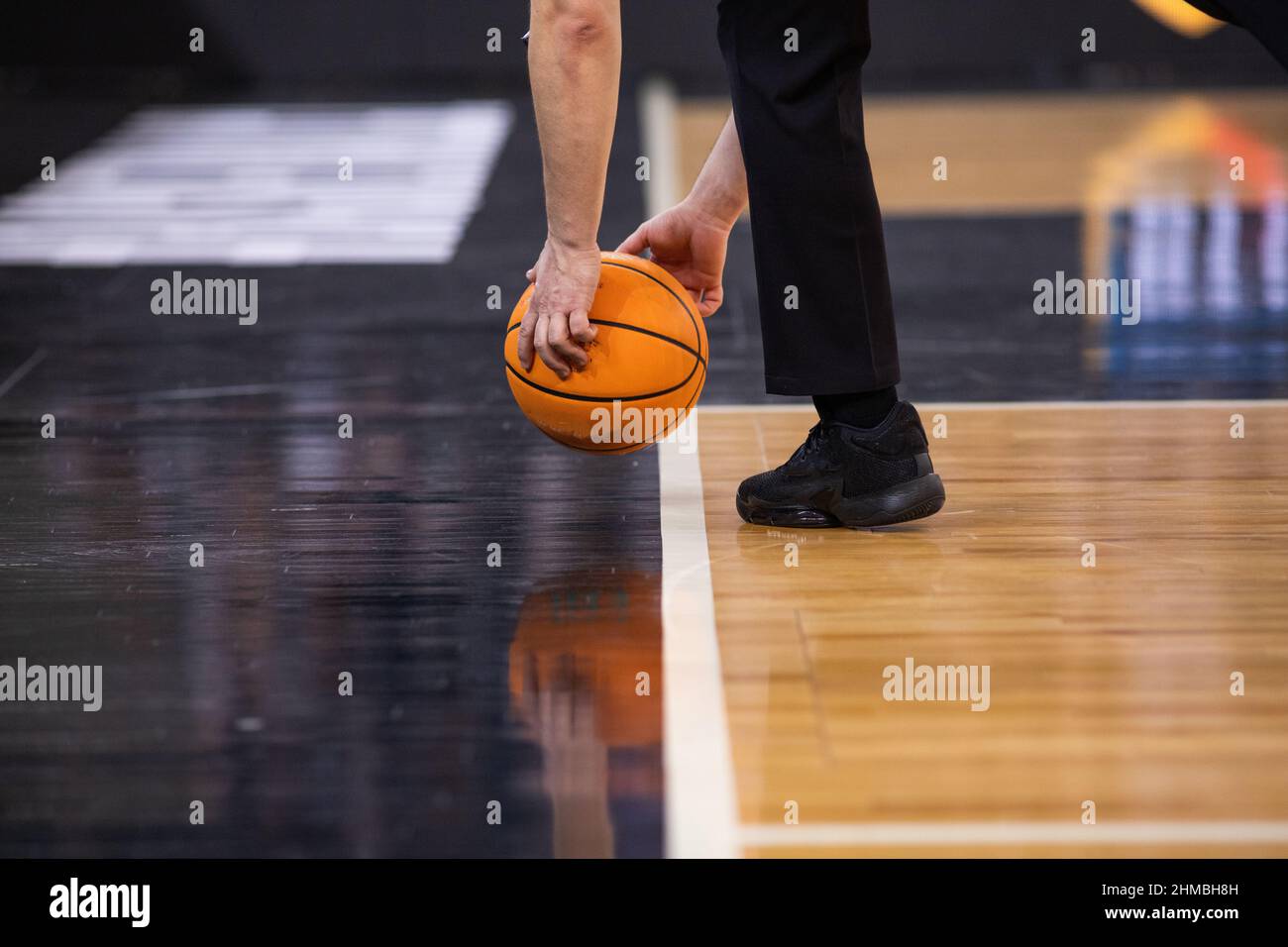 basketball game focus on ball Stock Photo - Alamy