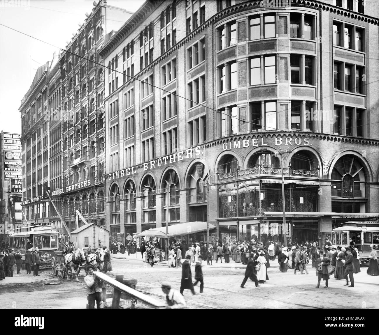 Gimbel Brothers Department Store and street scene, Market and 9th ...