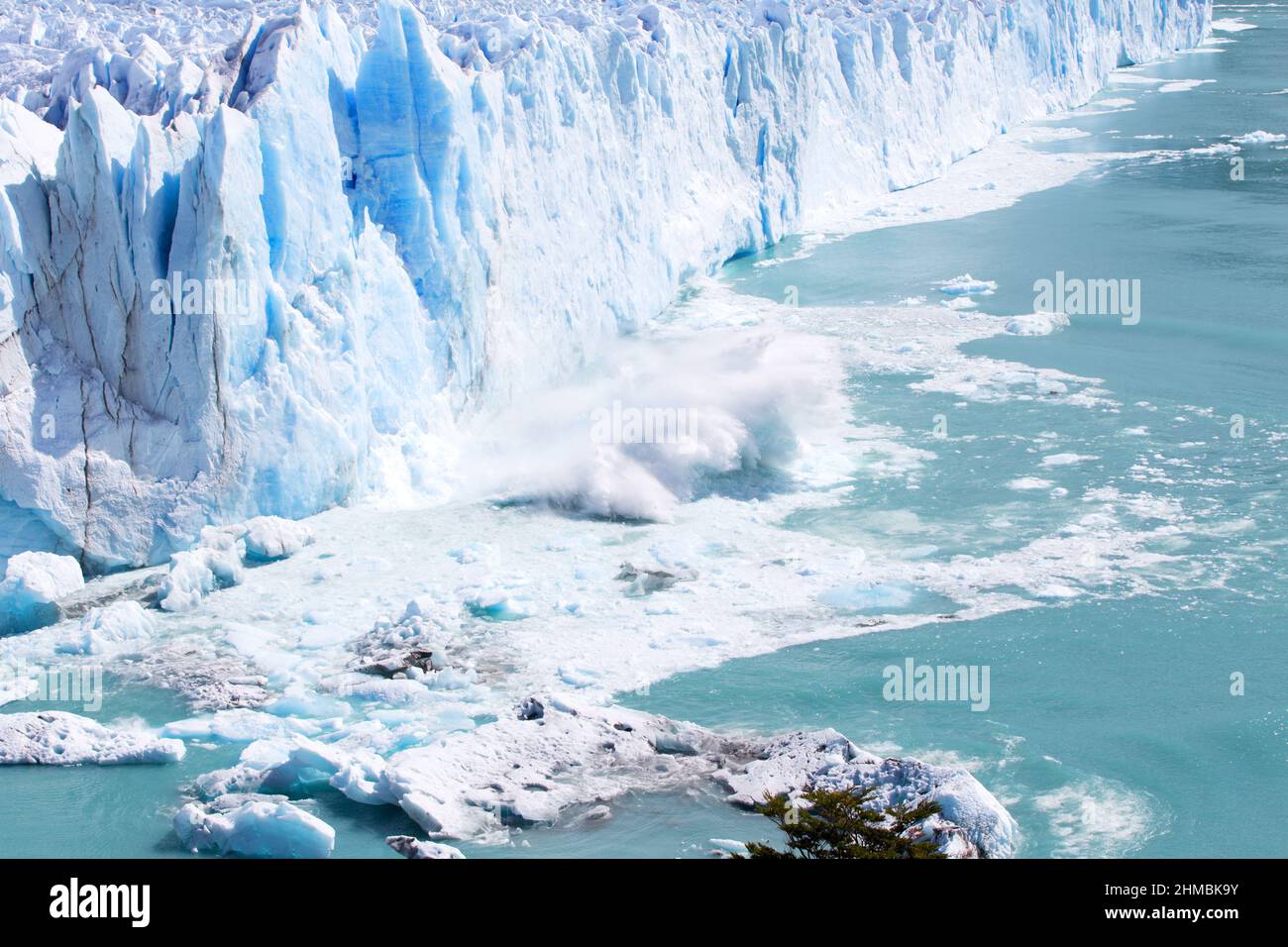 Water falling from iceberg hi-res stock photography and images - Alamy