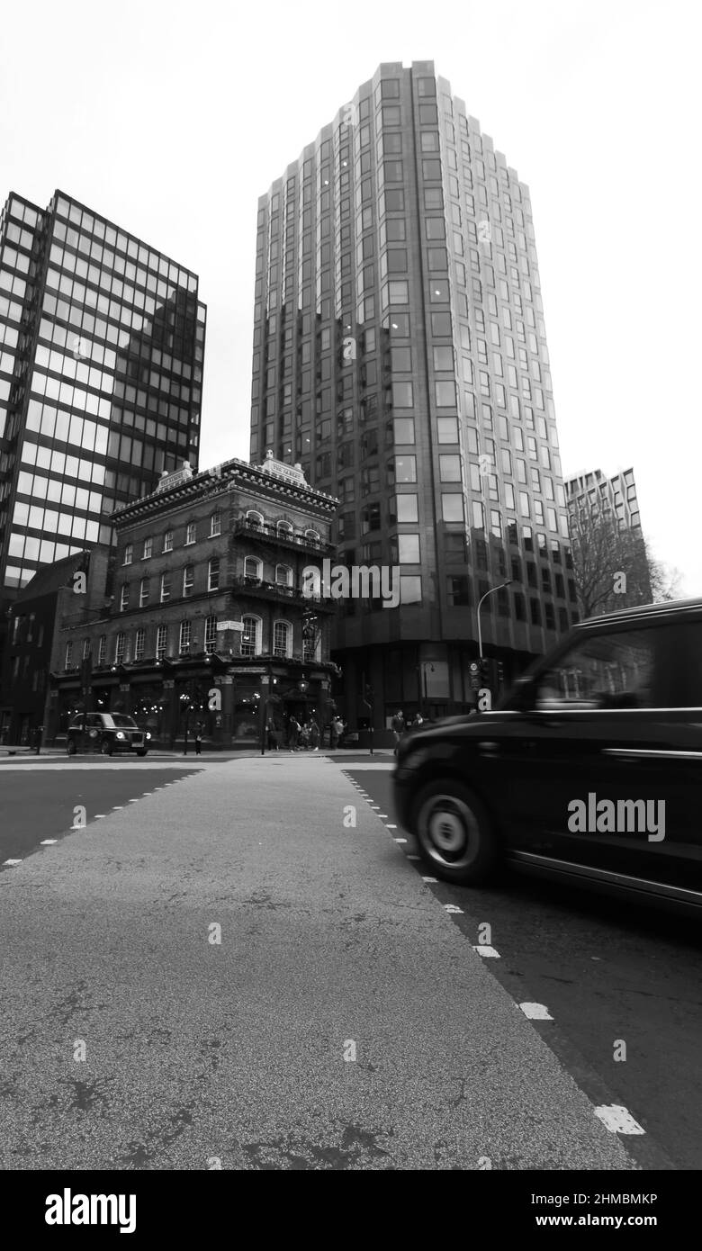 Intersection cross hi-res stock photography and images - Alamy