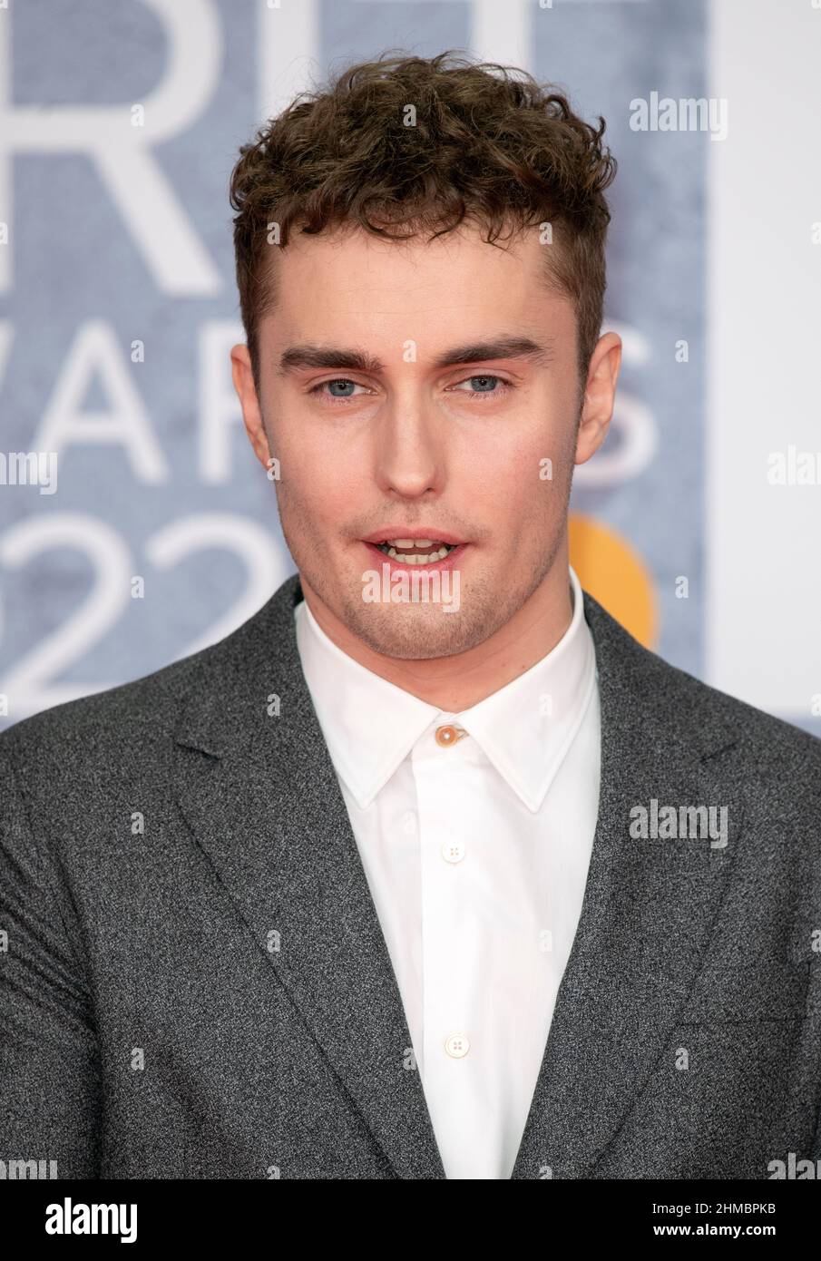 8th February, 2022. London, UK EDITORIAL USE ONLY Sam Fender arriving ...