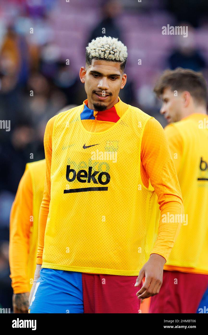 BARCELONA - FEB 6: Ronald Araujo in action during the La Liga match ...