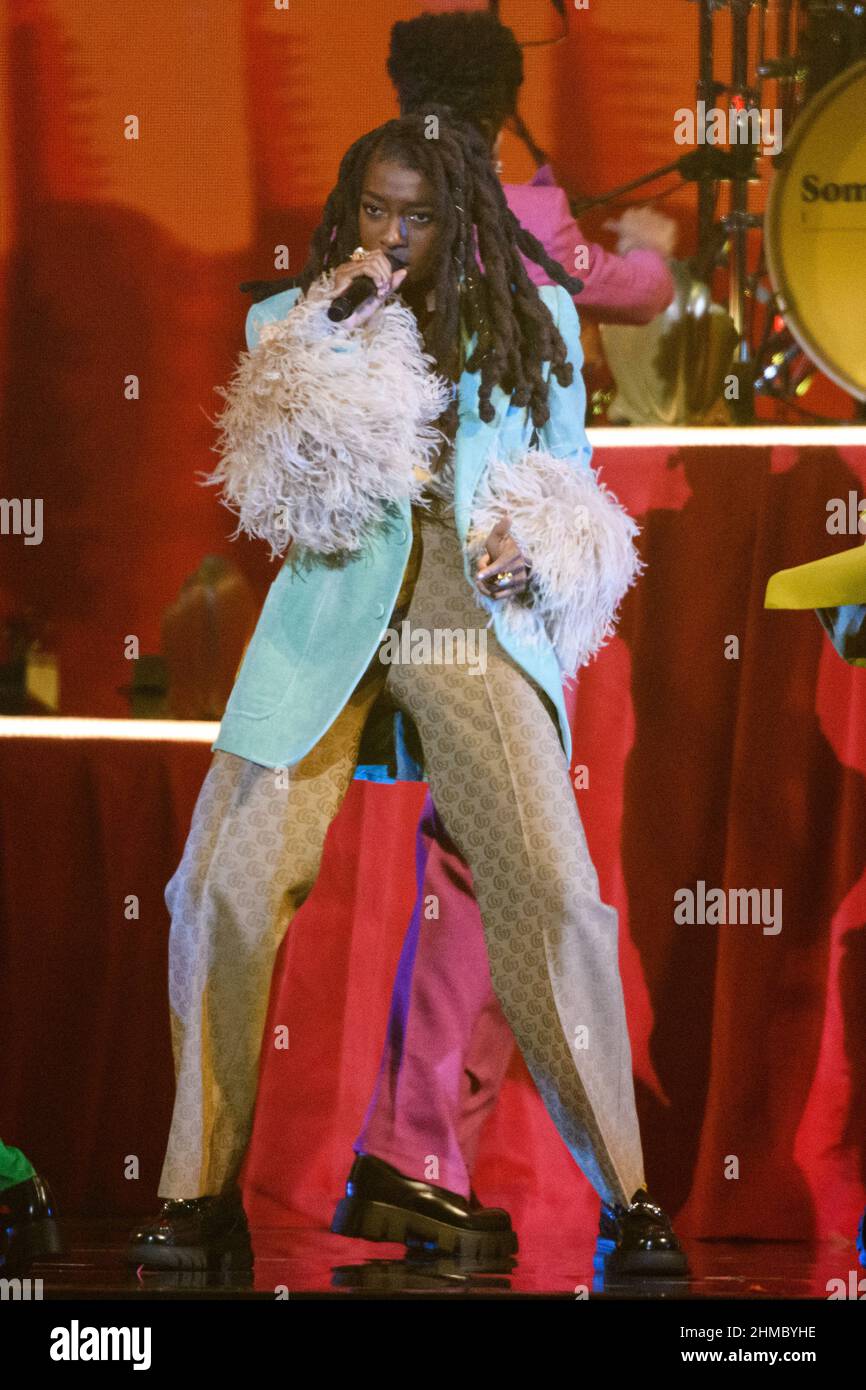 Little simz awards 2022 hi-res stock photography and images - Alamy