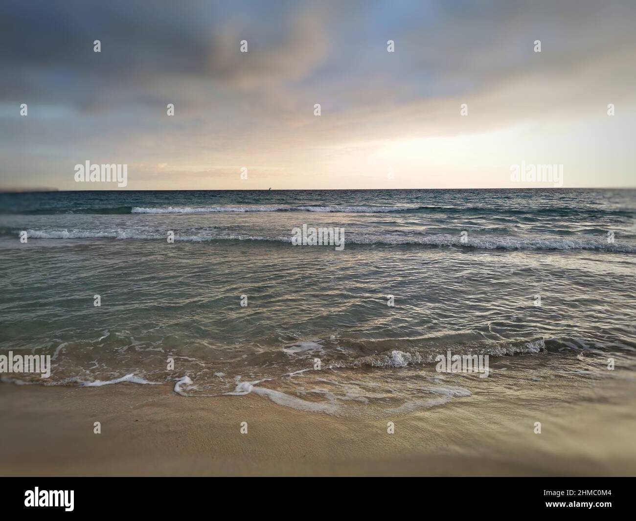 Mesmerizing view of a beautiful seascape at sunset in Mallorca ...