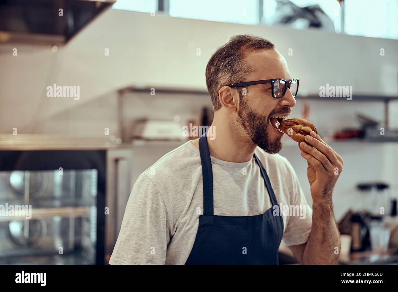 Man bearded eat tasty hi-res stock photography and images - Alamy