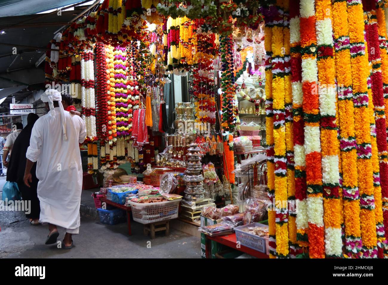 Indian traditional clothes pattern hi-res stock photography and images ...