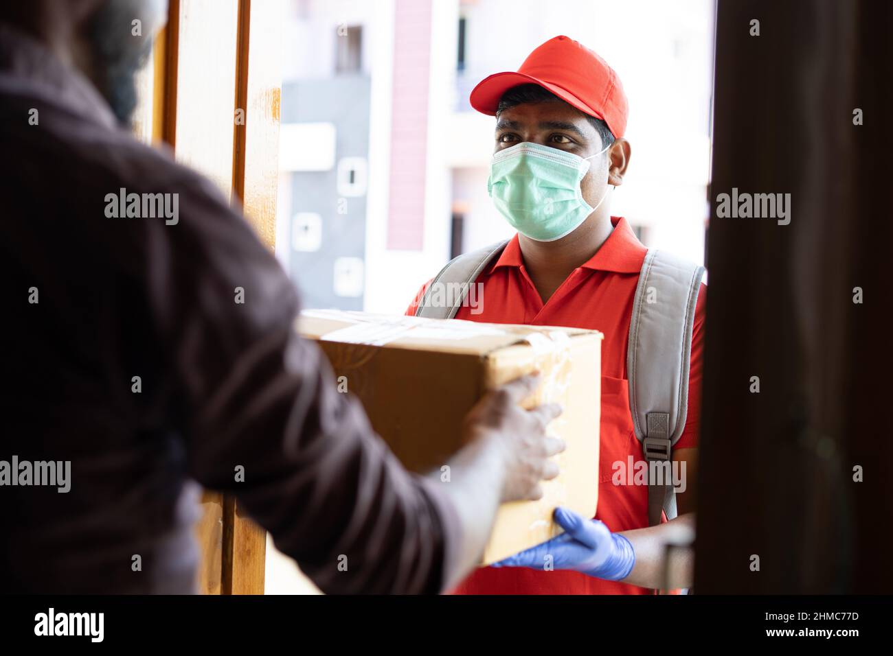 Returning return box purchase customer hi-res stock photography and ...