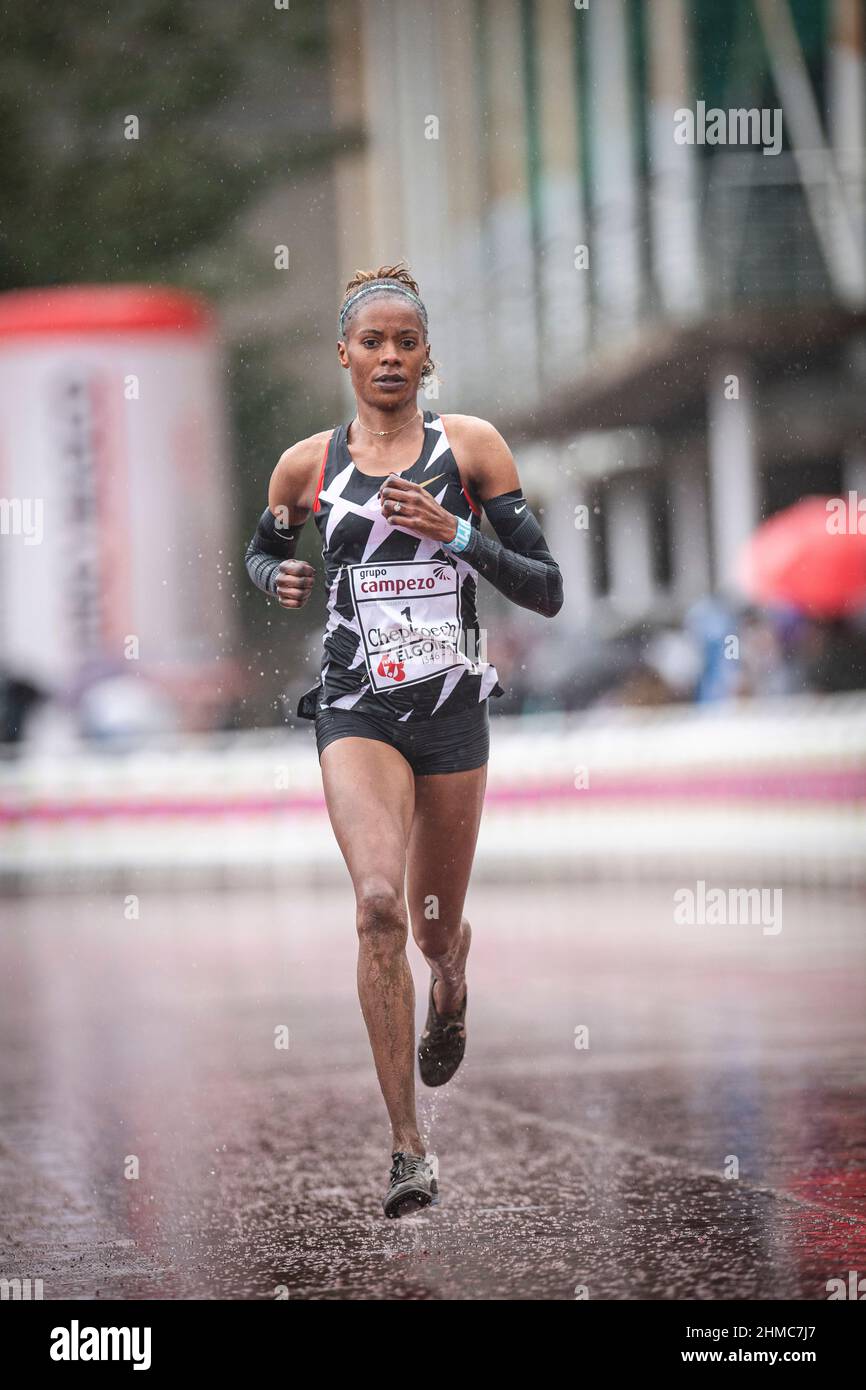 Beatrice Chepkoech running in the Elgoibar International Cross Country ...