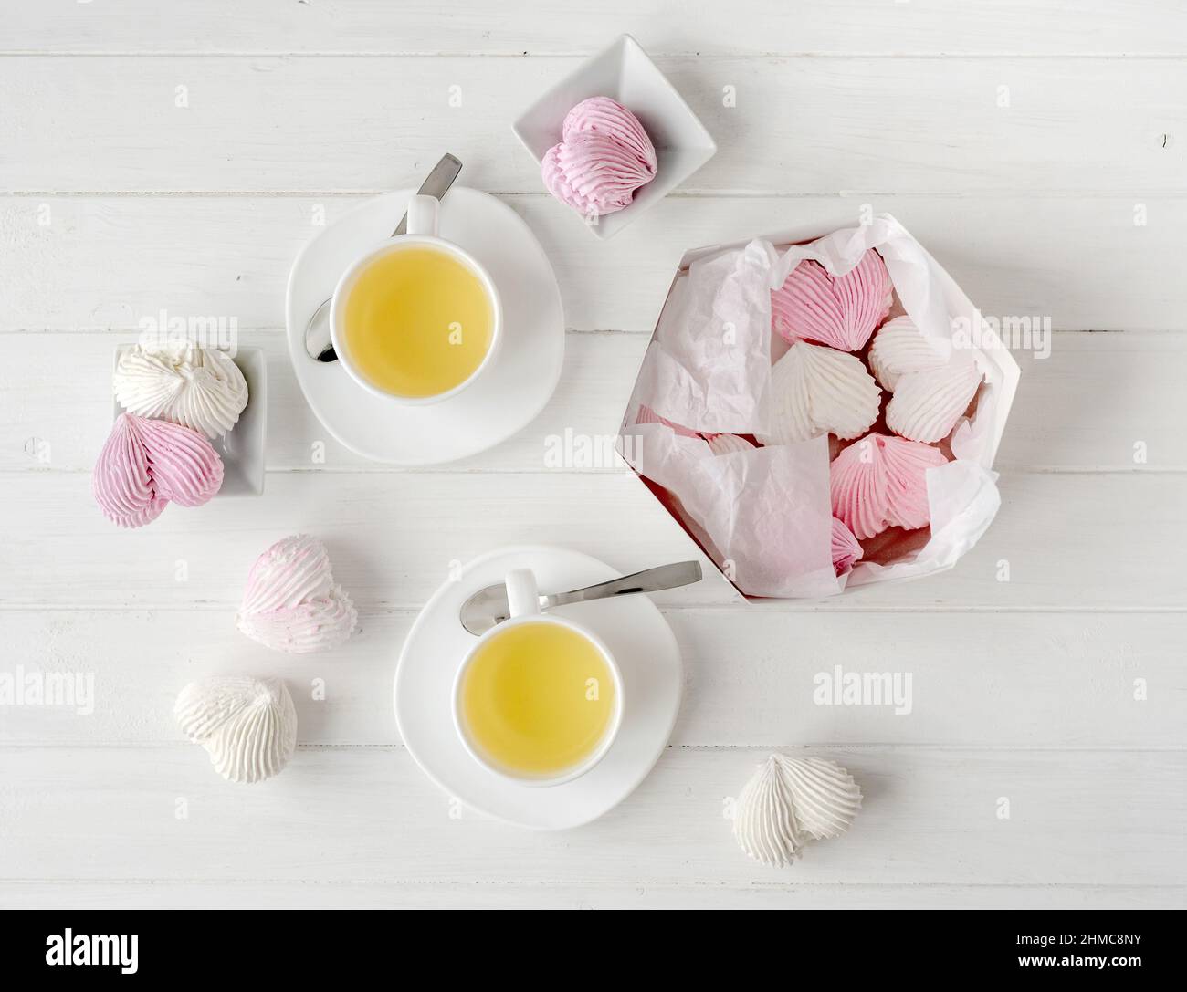 Marshmallow set with tea Stock Photo - Alamy