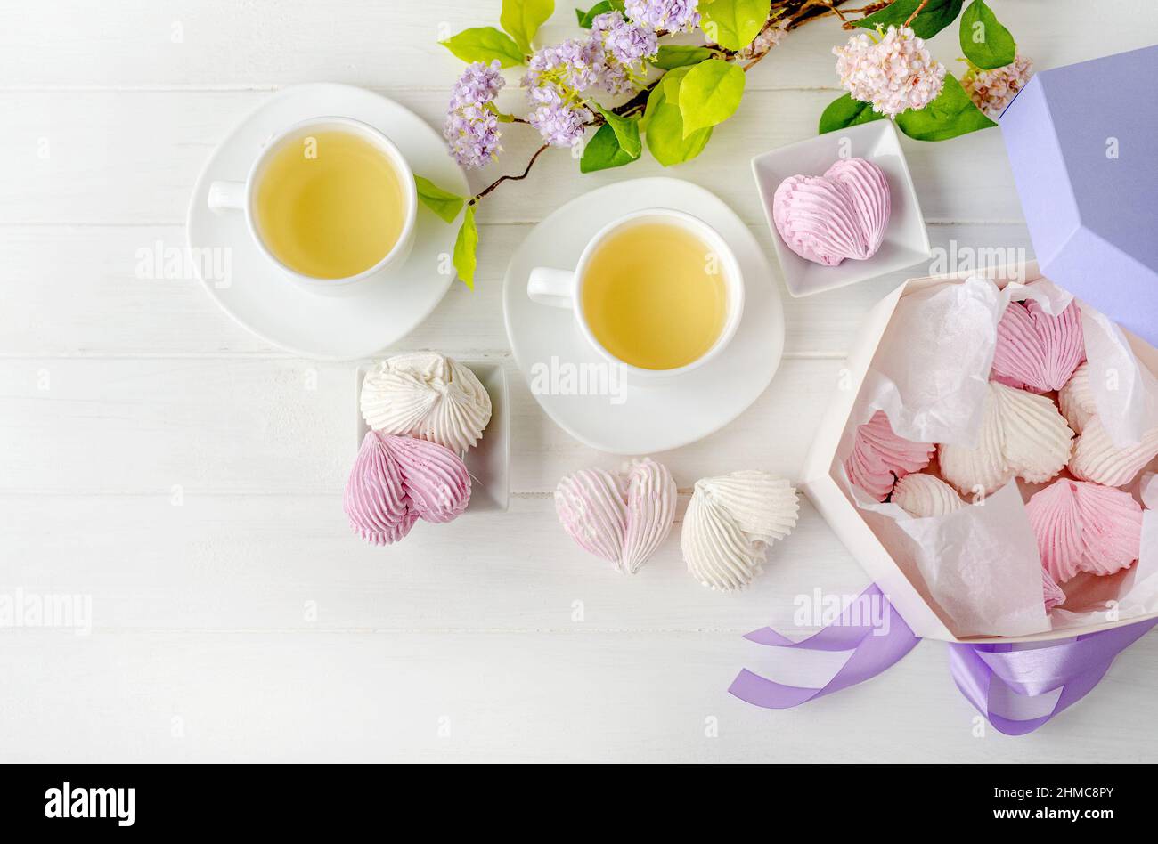 Marshmallow set with tea Stock Photo - Alamy