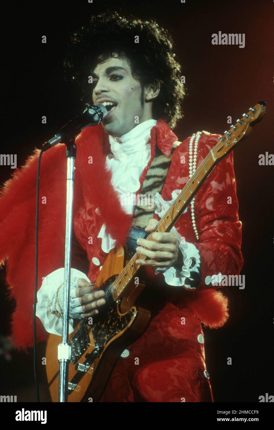 Musician prince 1985 hi-res stock photography and images - Alamy