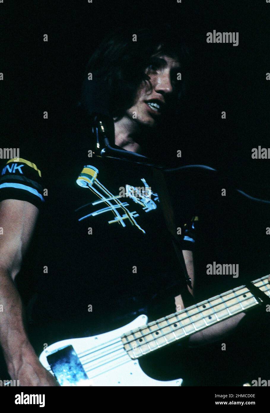 Pink floyd 1977 hi-res stock photography and images - Alamy
