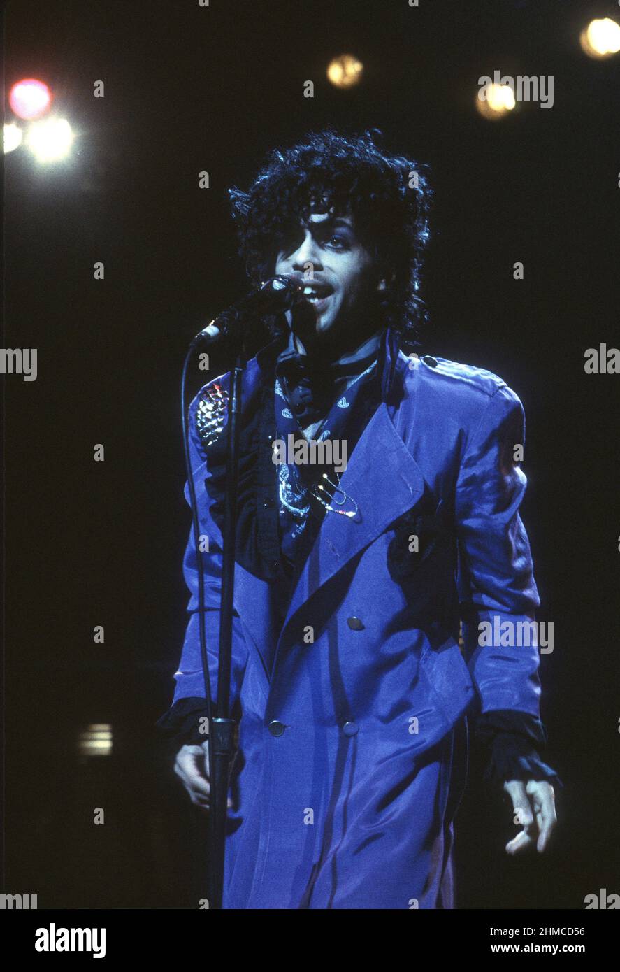 Prince purple rain tour hi-res stock photography and images - Alamy