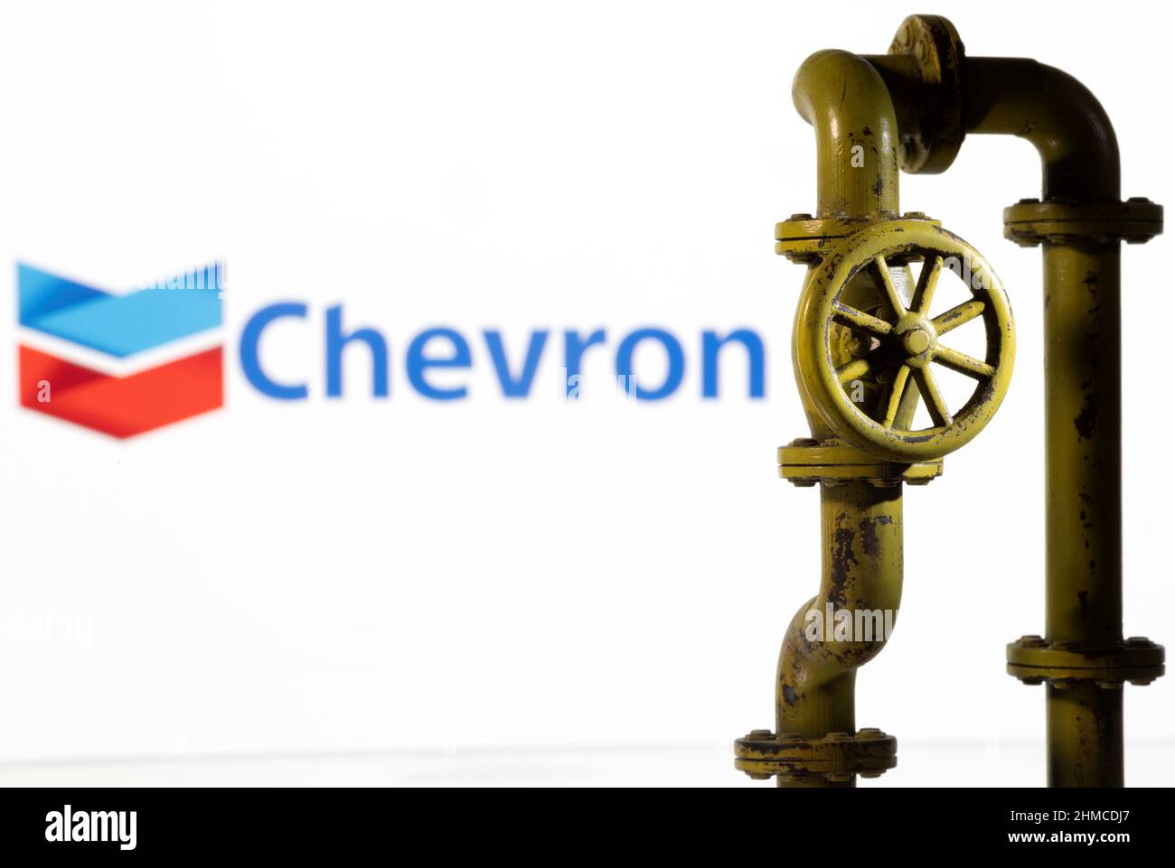 Chevron logo hi-res stock photography and images - Alamy