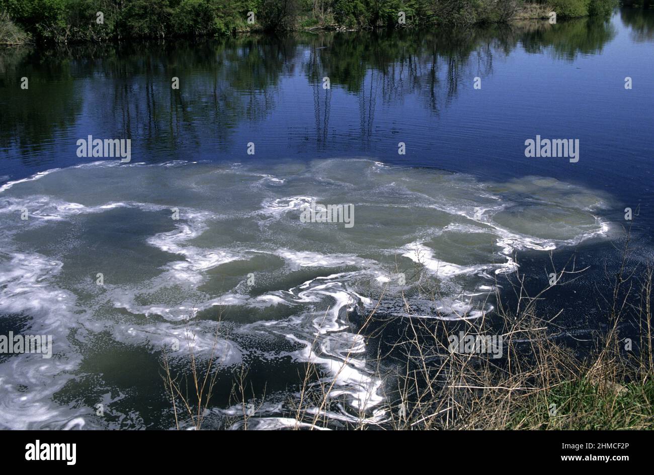 EAST GERMANY 1991 POLLUTION RIVIERE Stock Photo - Alamy