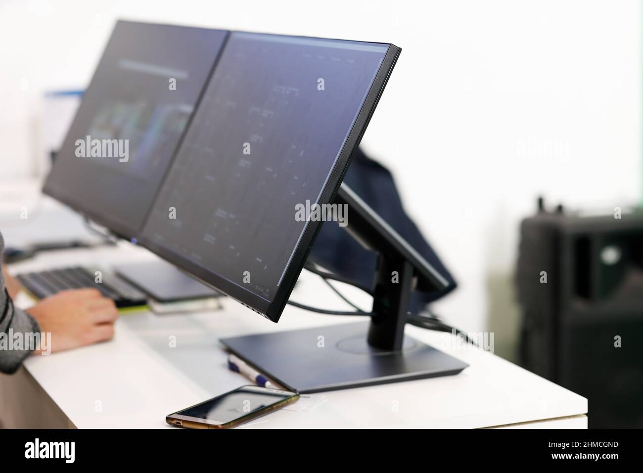 Modern workplace office design hi-res stock photography and images - Alamy