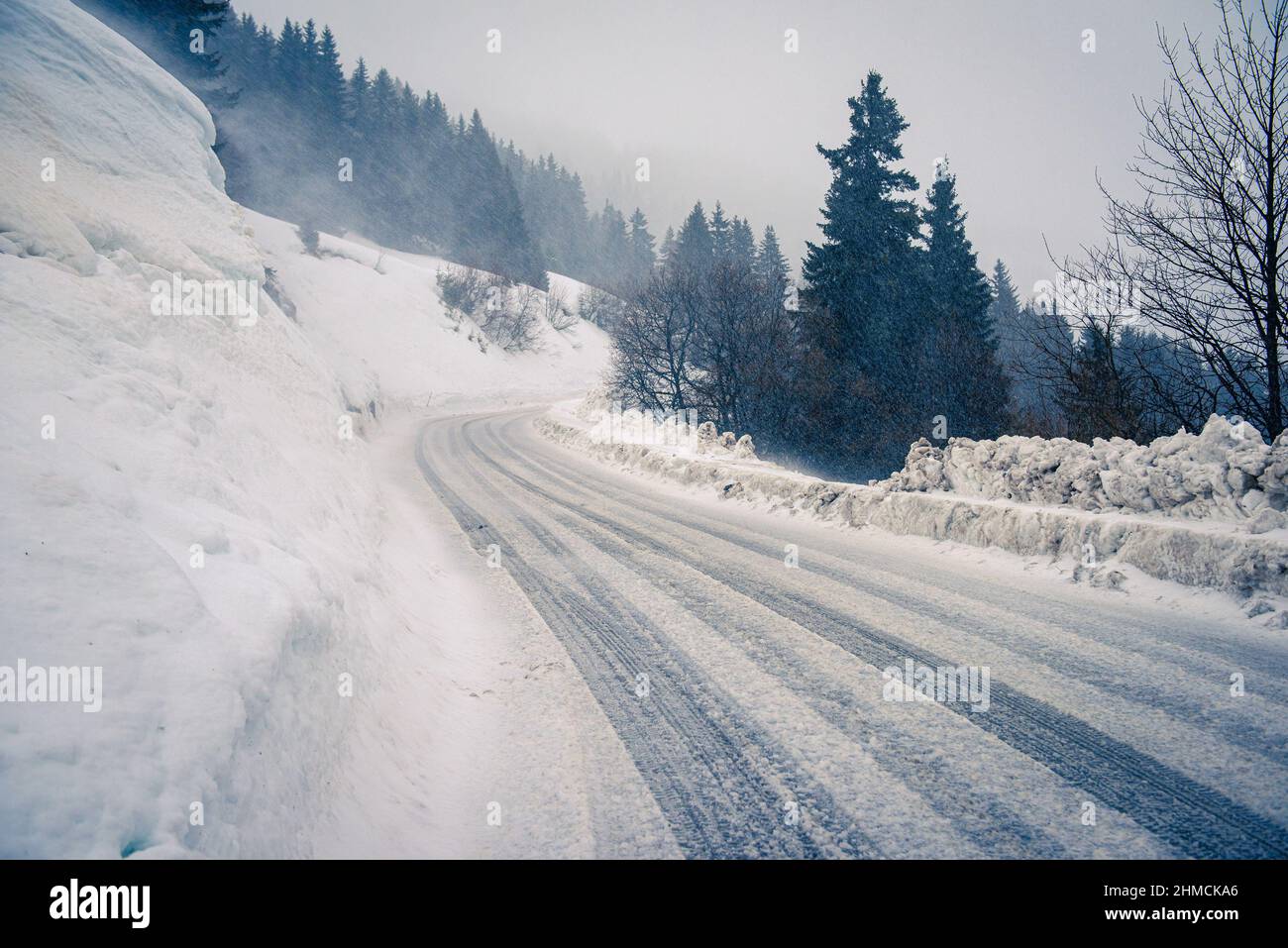 Wet snowy slope hi-res stock photography and images - Alamy
