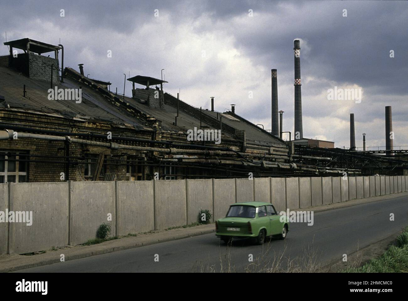 Allemagne de l'est pollution a bitterfeld Mai 1990 Stock Photo - Alamy
