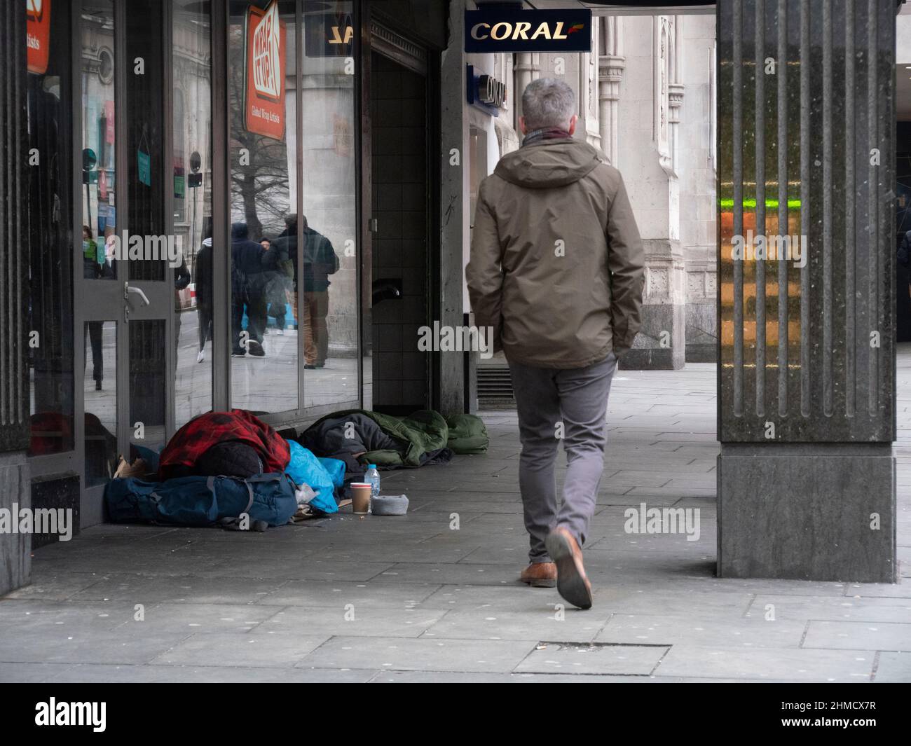 Homeless people in central london hi-res stock photography and images ...