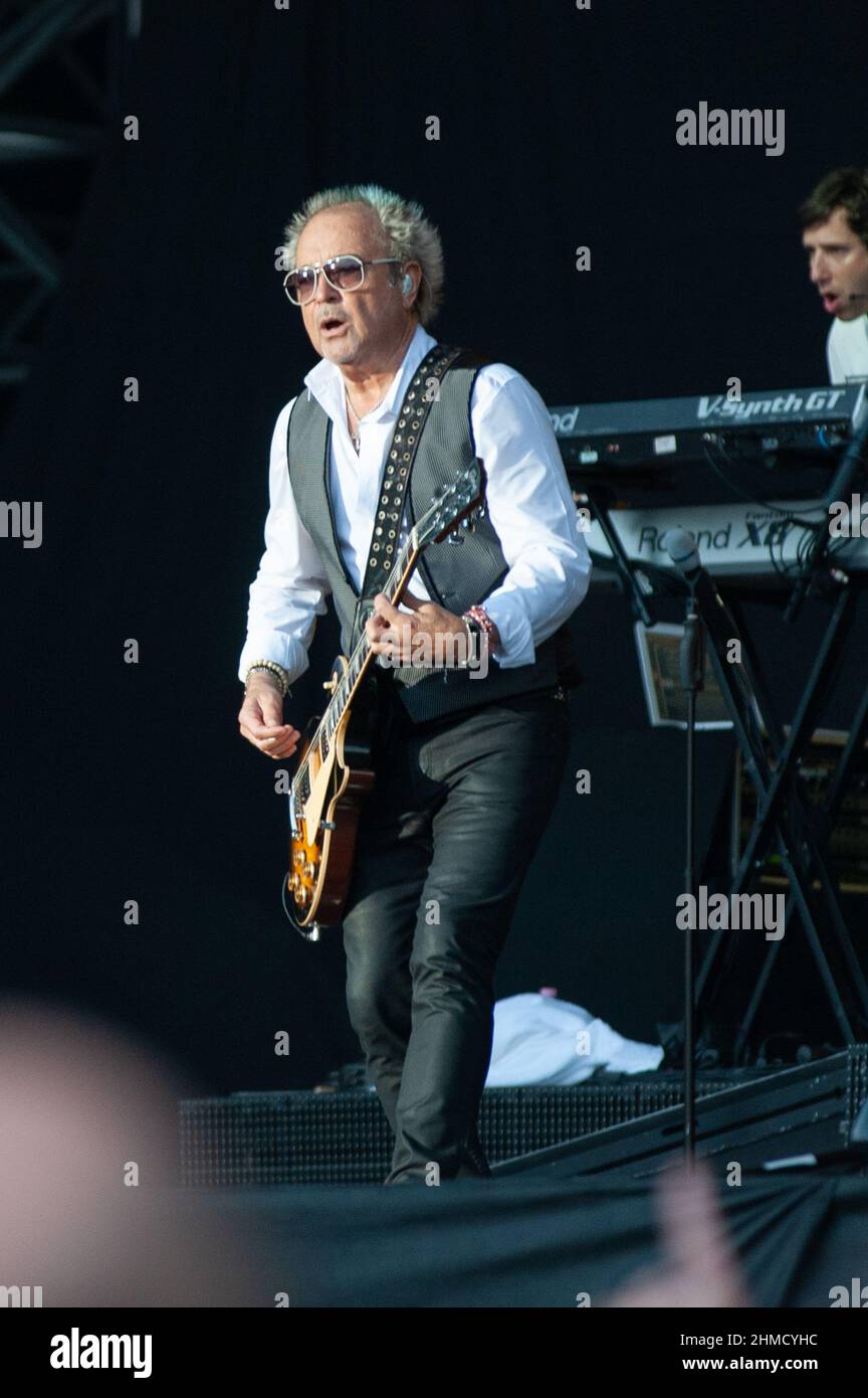 Foreigner band hi-res stock photography and images - Alamy