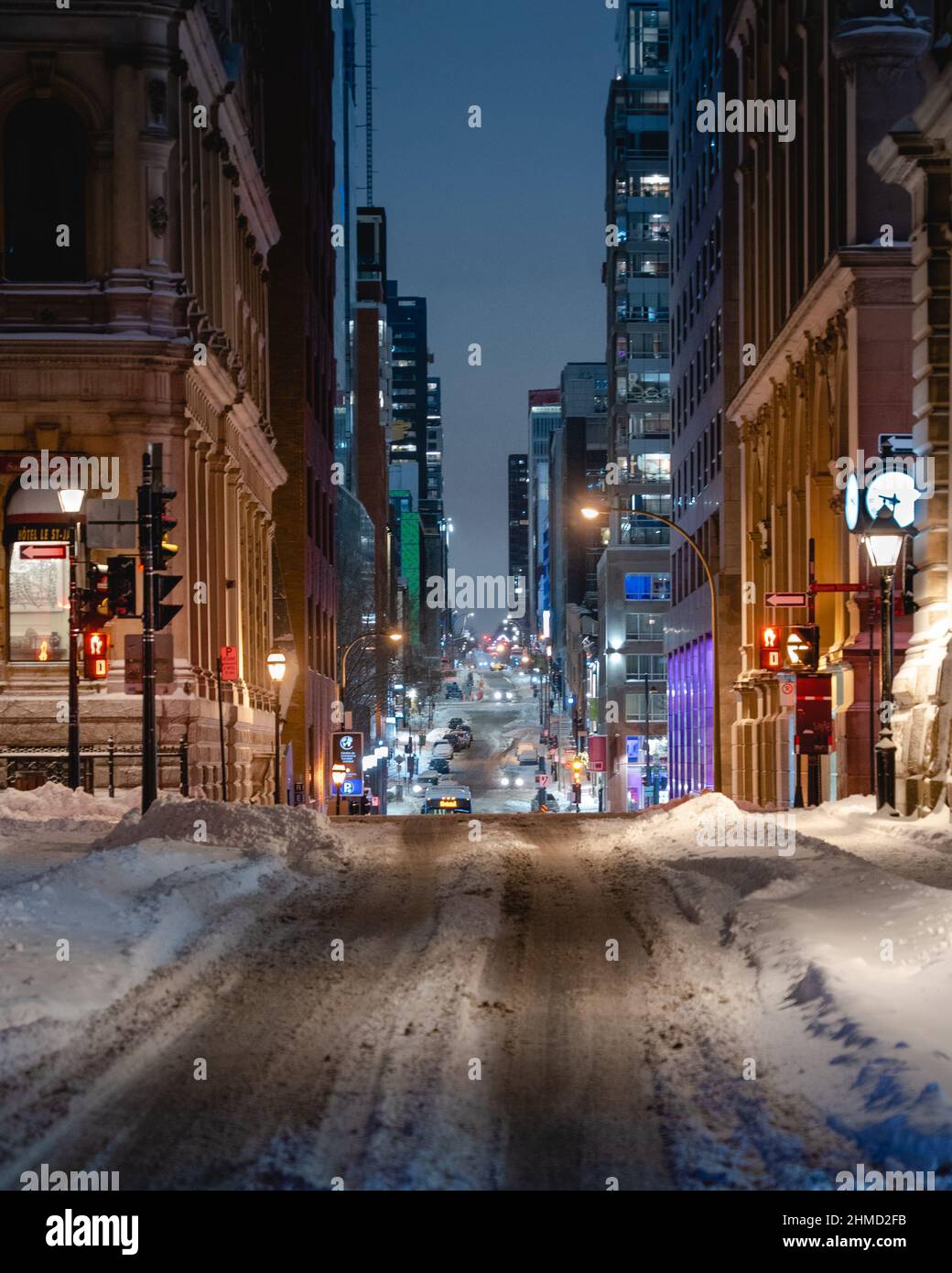 Montreal street after snow storm hi-res stock photography and images ...
