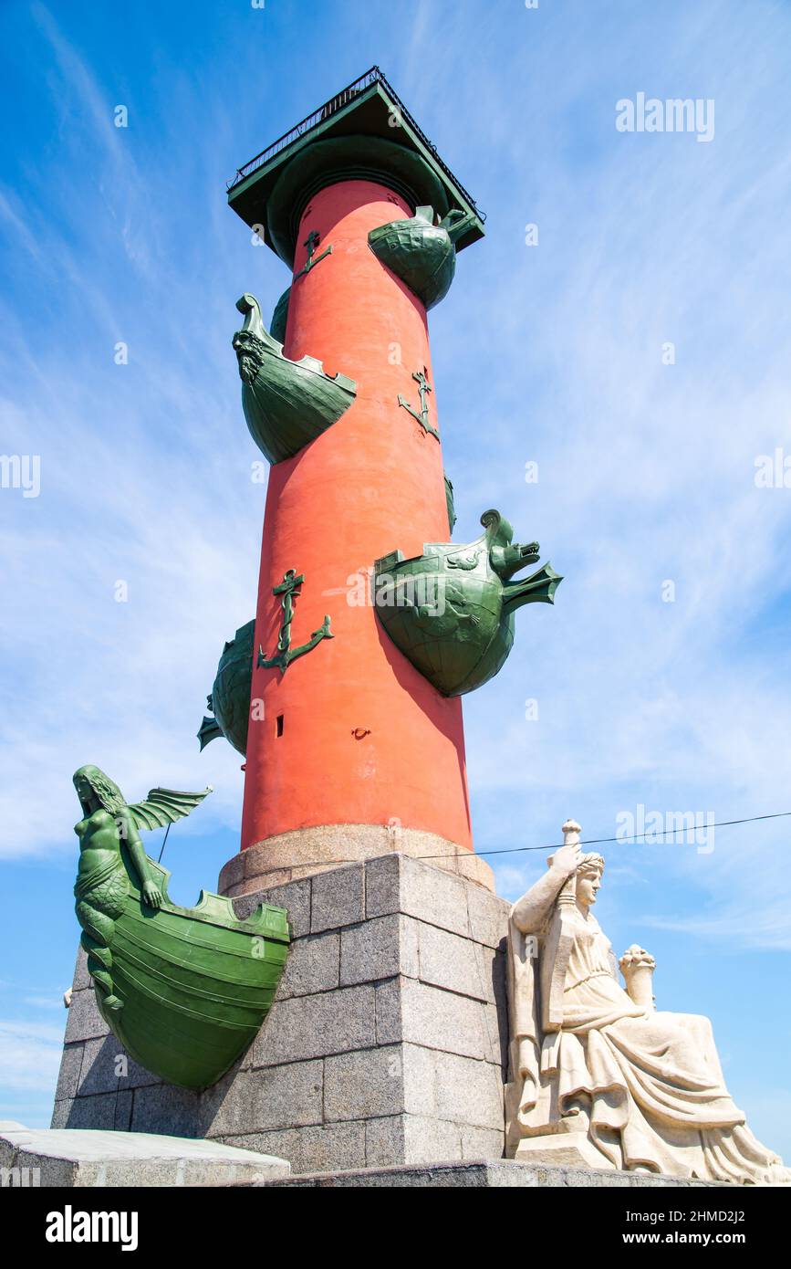Rostral'naya Kolonna or columna rostrata columns. Travel in Russia ...