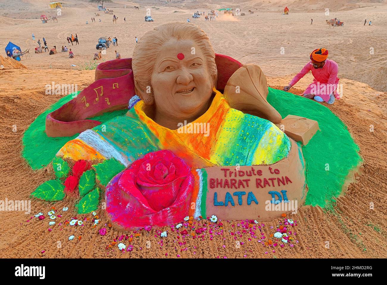Indian Sand Artist creates a sand art to pay Tribute to Bharat Ratna ...