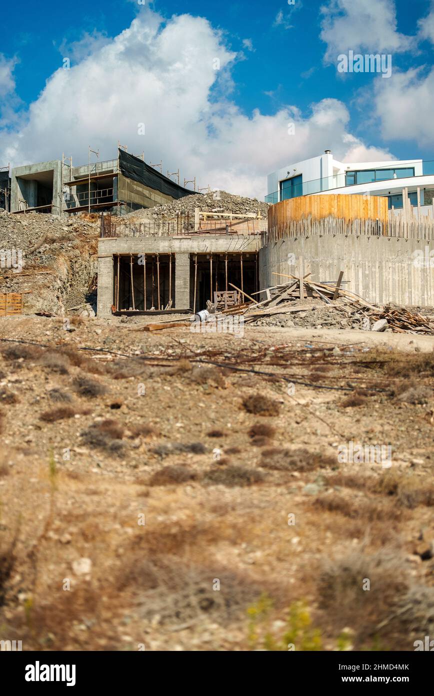 Modern luxury villa under construction Stock Photo - Alamy