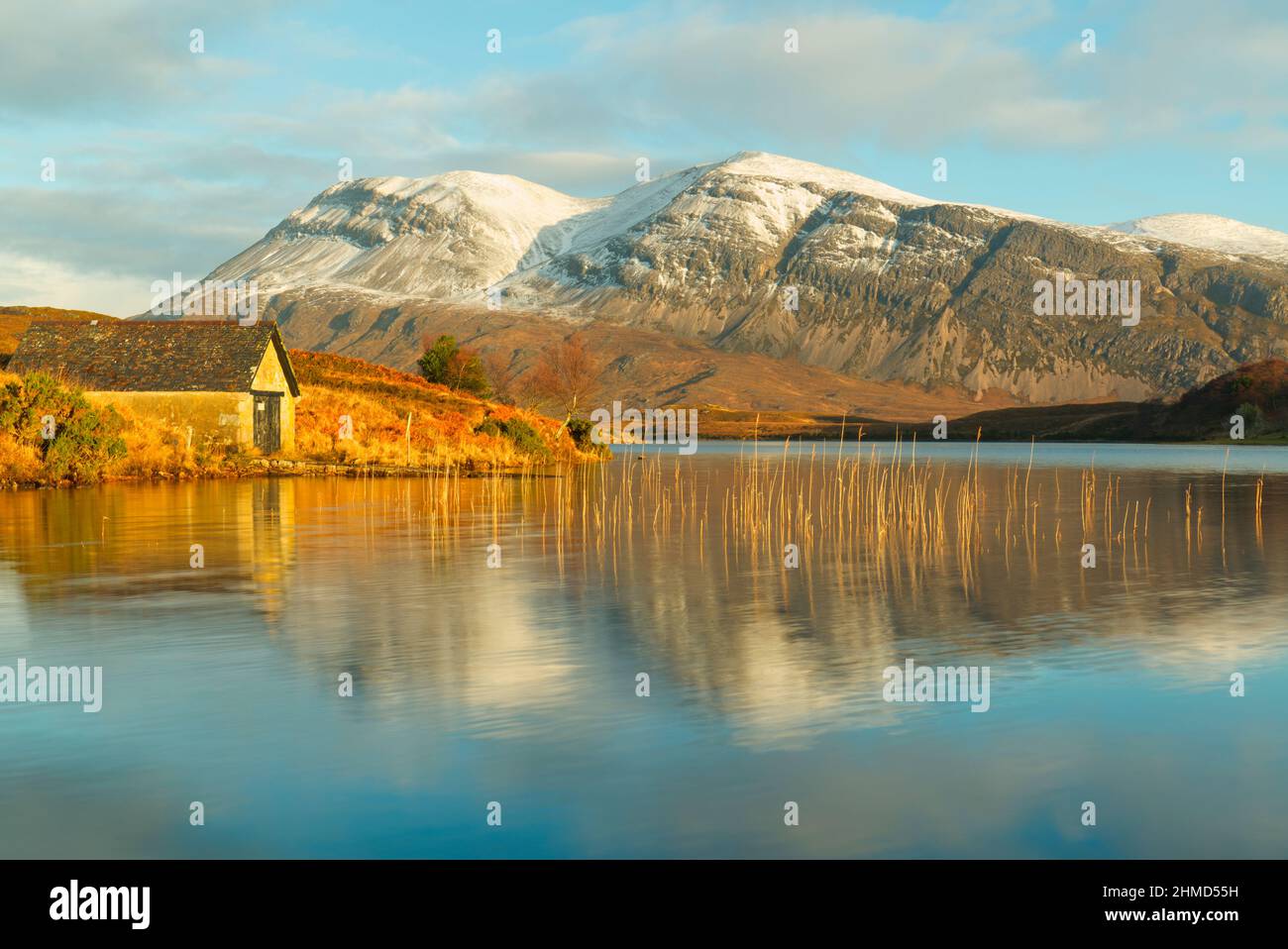 Loch Stack and boathouse with Arkle behind, Sutherland Stock Photo - Alamy