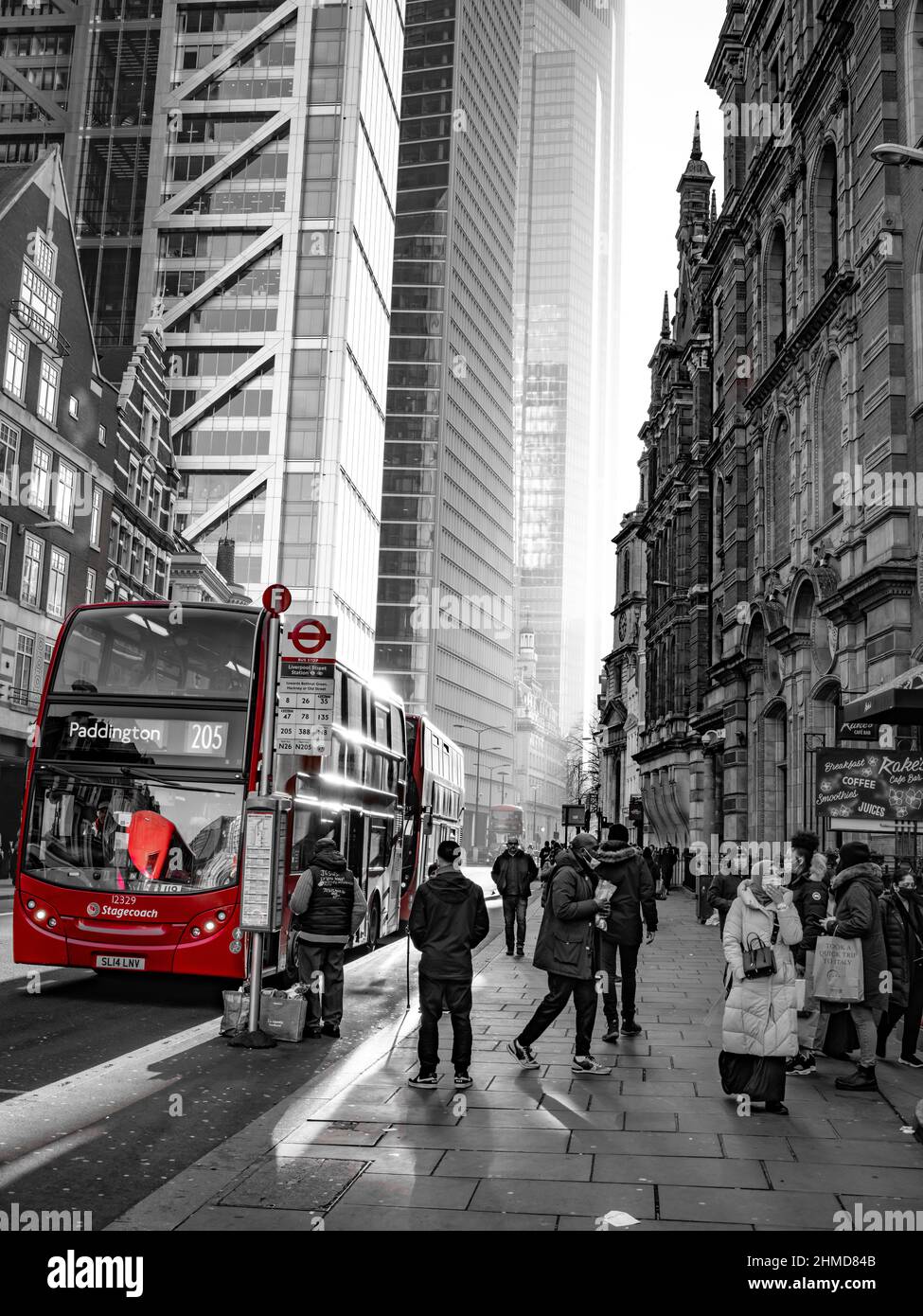 Tfl red bus hi-res stock photography and images - Alamy