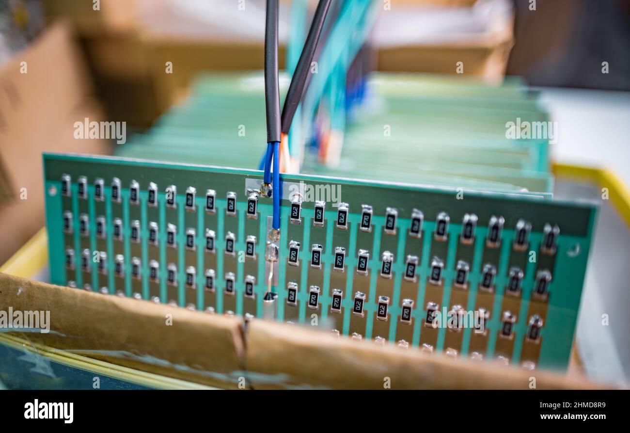 Set of chips on microcircuit board for contemporary TFT displays in ...