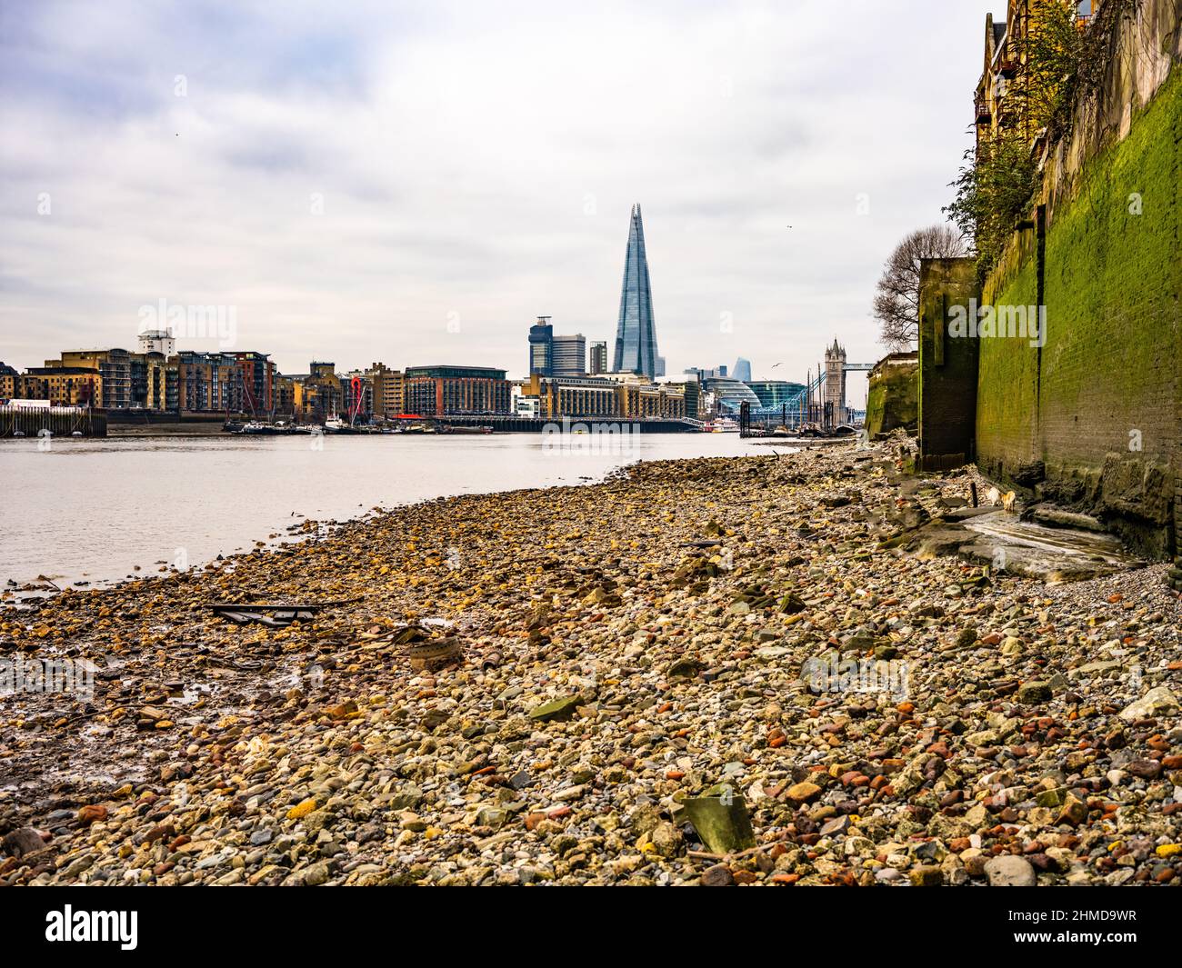 Thames at low water hi-res stock photography and images - Alamy
