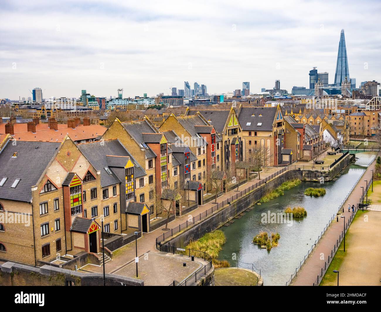 Wapping flats, Balcony looking over Tobacco Dock area Stock Photo - Alamy