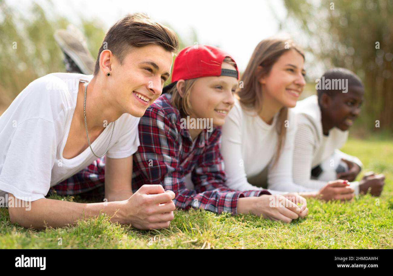 Modern teens hi-res stock photography and images - Alamy