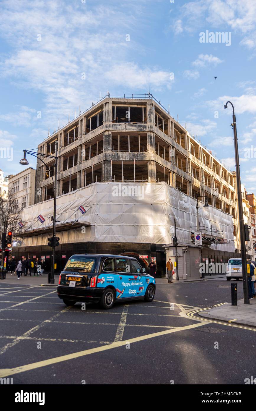 Empty shops along Oxford Street after the pandemic, London, January ...