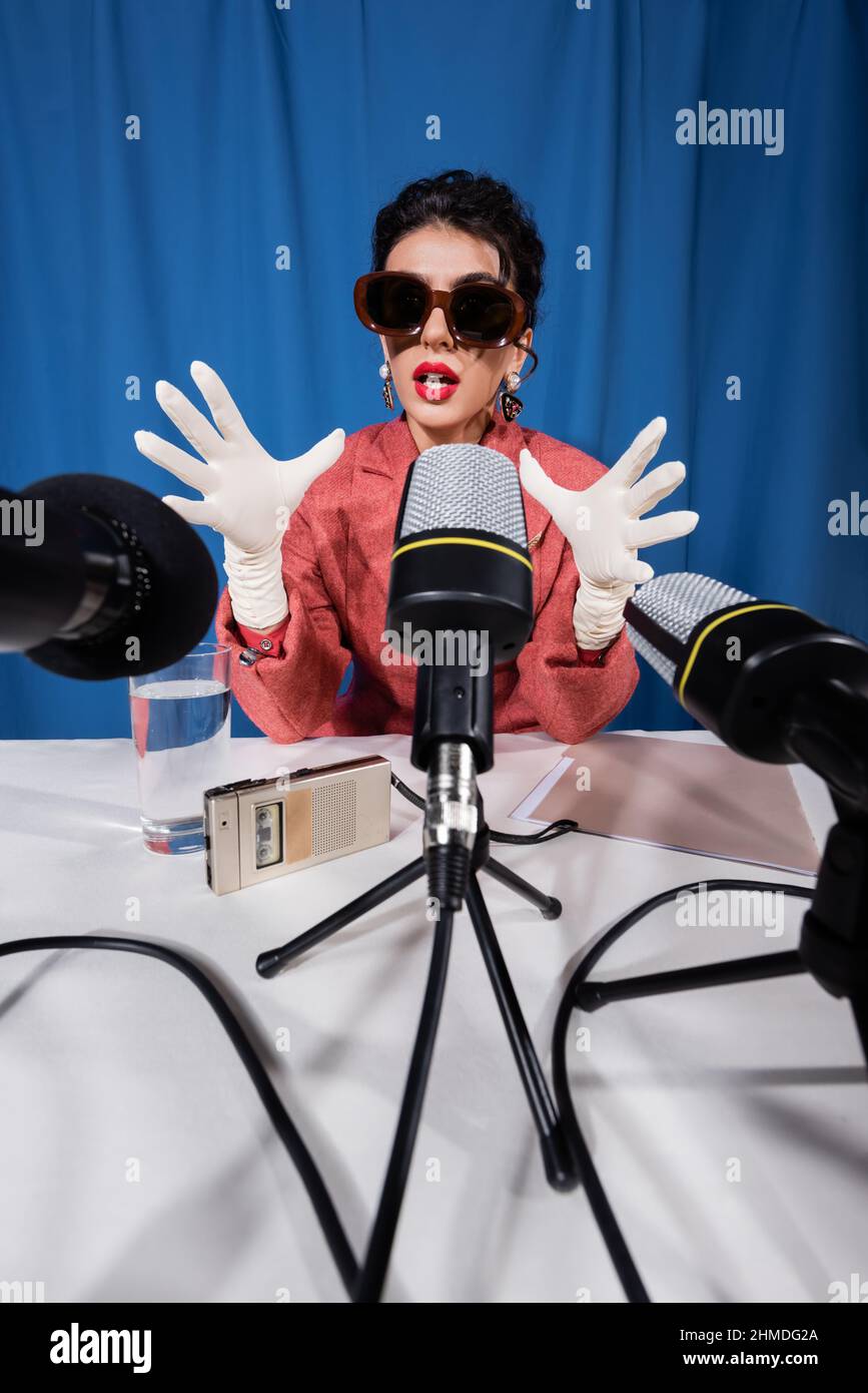 Interview young person hi-res stock photography and images - Alamy