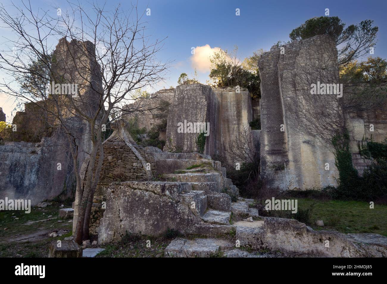 Old quarries hi-res stock photography and images - Alamy