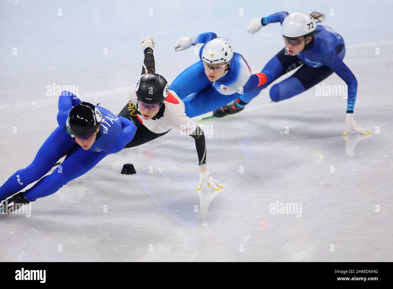 Beijing, China. 9th Feb, 2022. (L-R) Arianna Fontana (ITA), Sumire ...