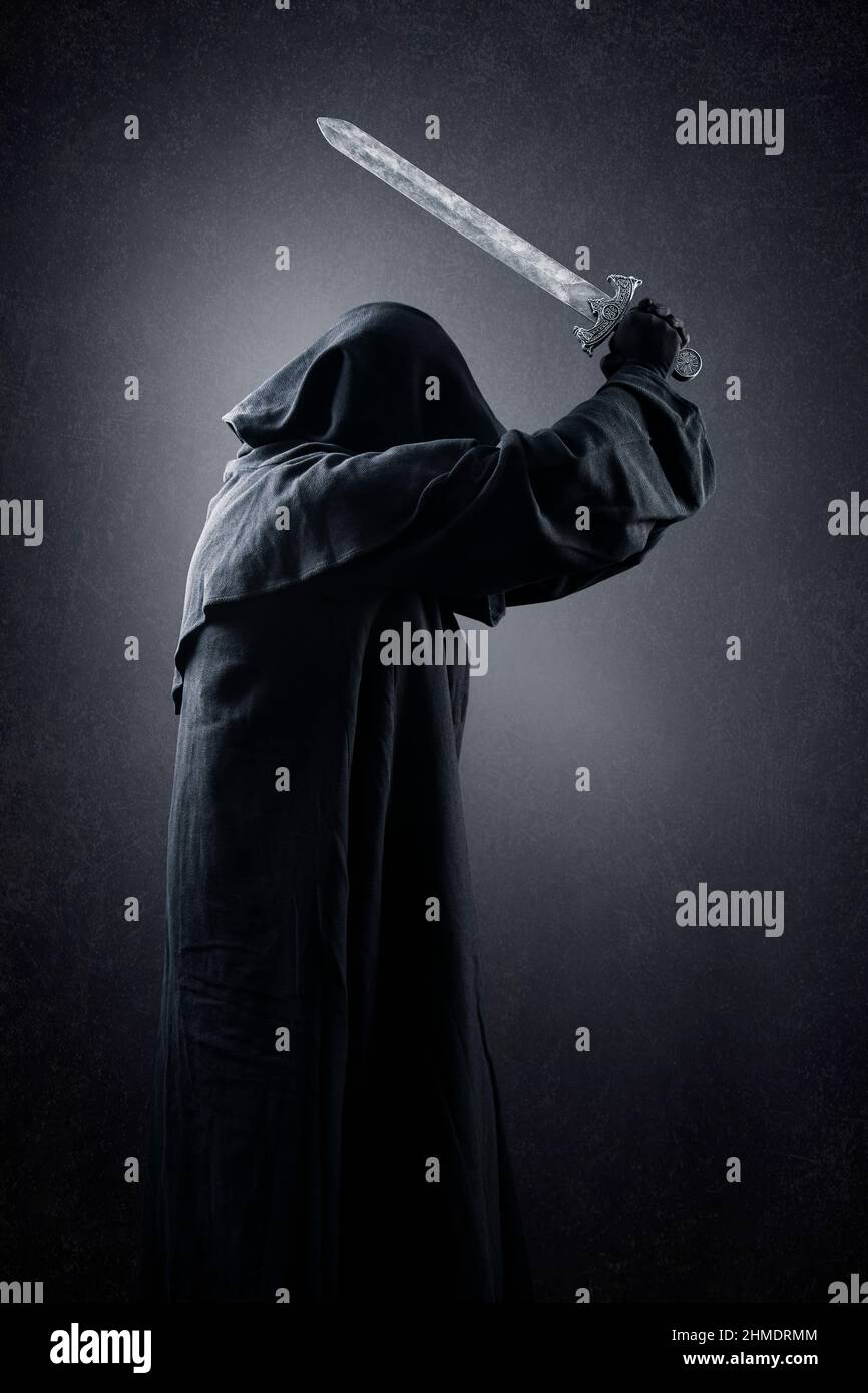Hooded swordsman hi-res stock photography and images - Alamy