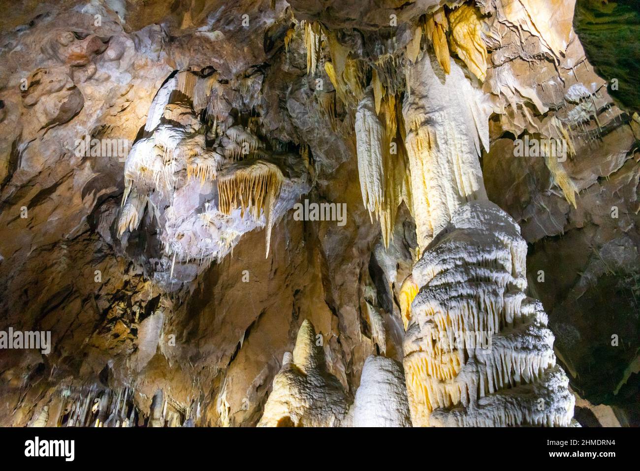 Ceiling stalactite hi-res stock photography and images - Alamy