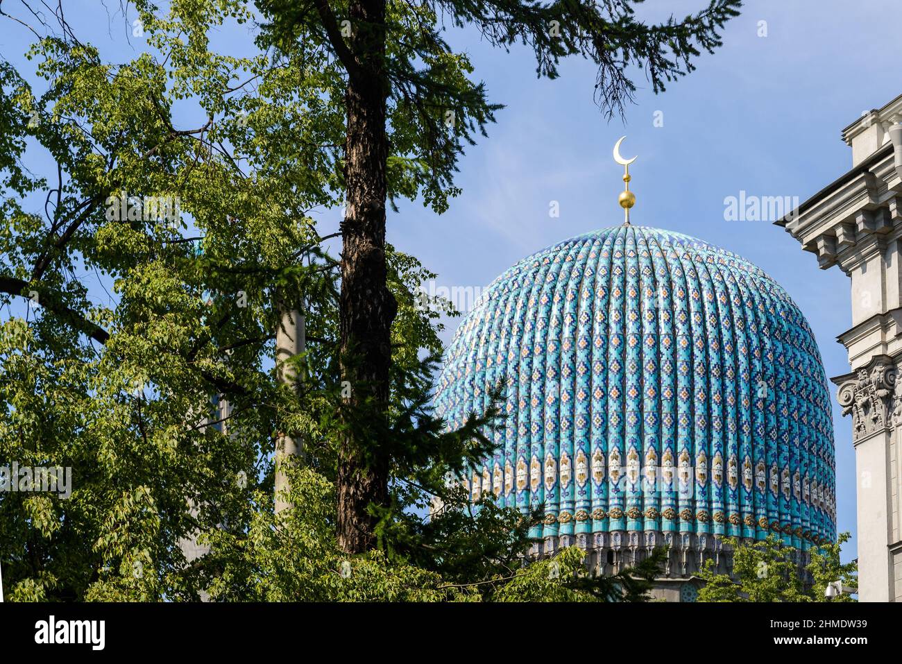 Dome of the Muslim Cathedral mosque in Saint Petersburg Stock Photo - Alamy