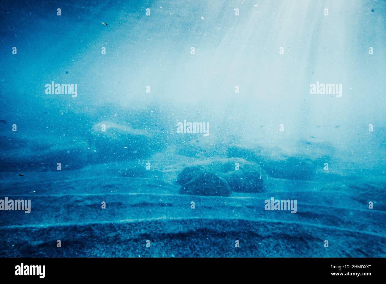 Underwater sand fall hi-res stock photography and images - Alamy
