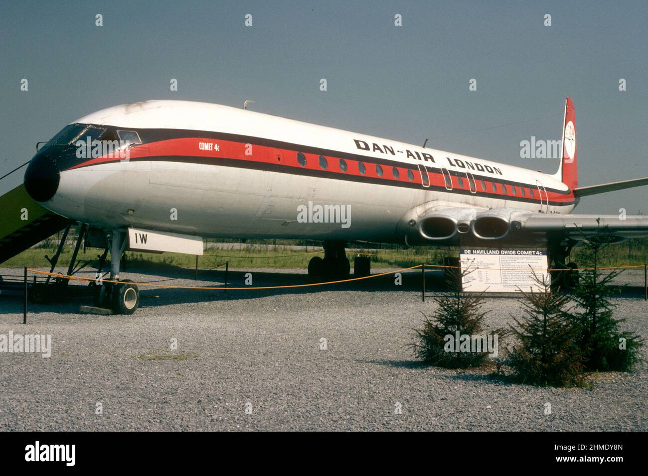 De Havilland DH106 Comet 4C at exhibition of vintage aircraft in 1981 ...