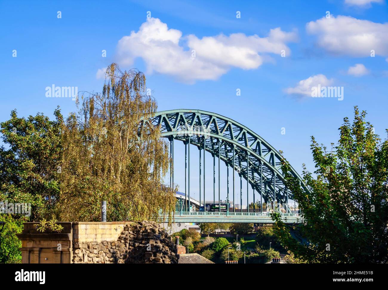 Close-up of the iconic arch of the Tyne Bridge in Newcastle upon Tyne ...