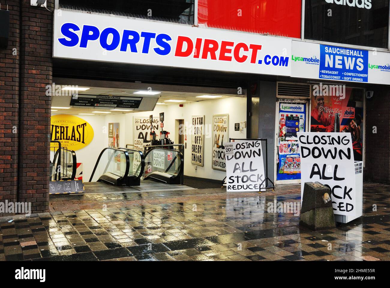 Sports Direct Sauchiehall Street Closure 9th February 2022 Stock Photo ...