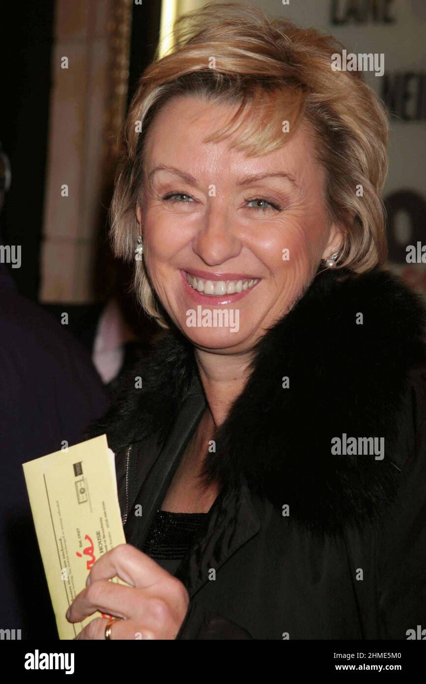Tina Brown attends the opening night of Neil Simon's "The Odd Couple ...