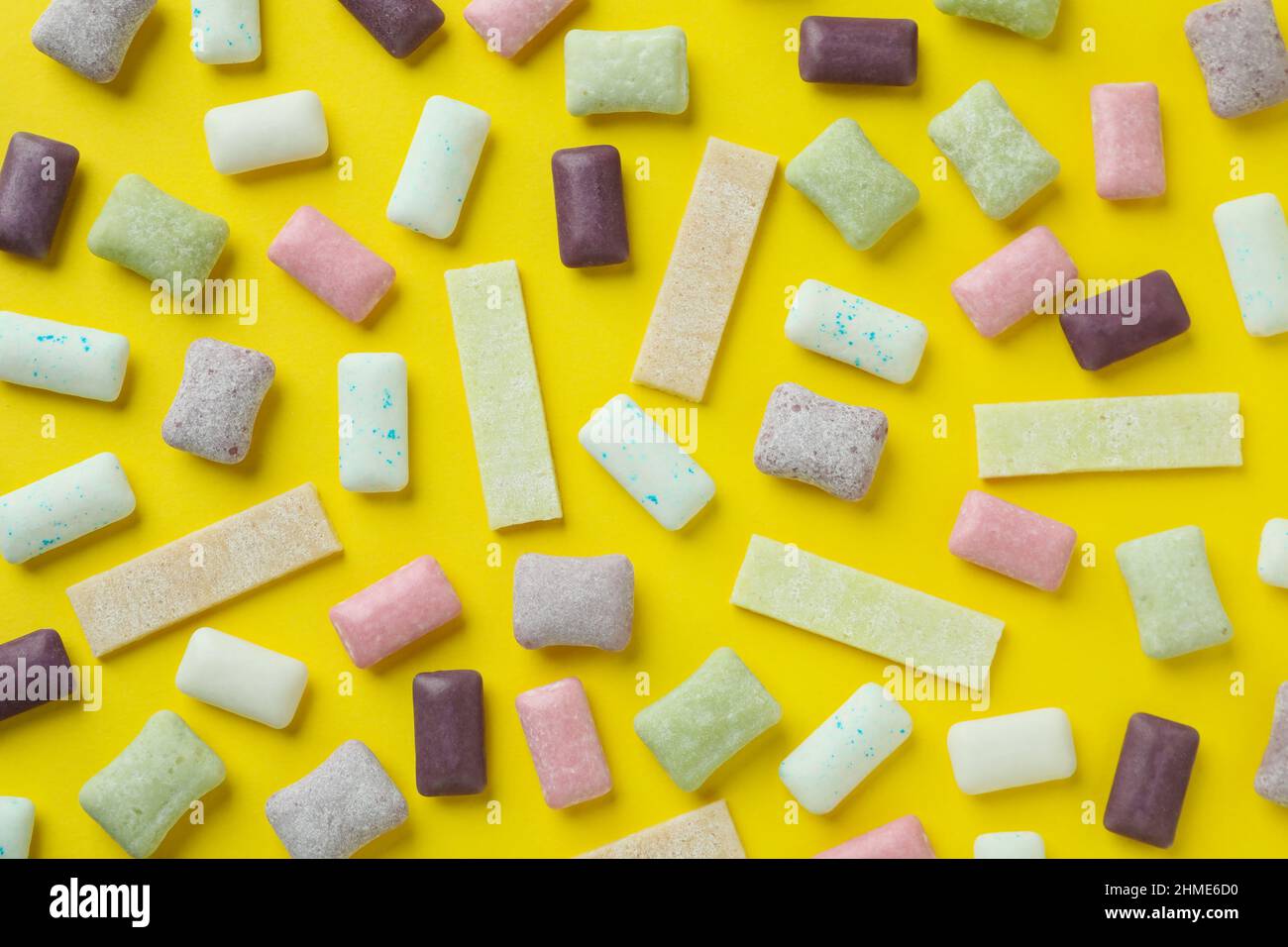 Yellow chewing gum hi-res stock photography and images - Alamy
