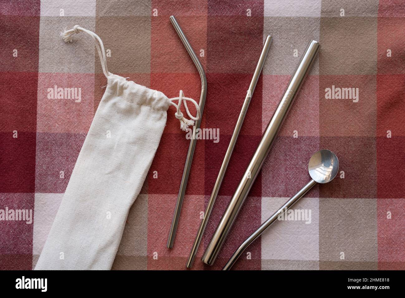 Aluminium utensils hi-res stock photography and images - Alamy
